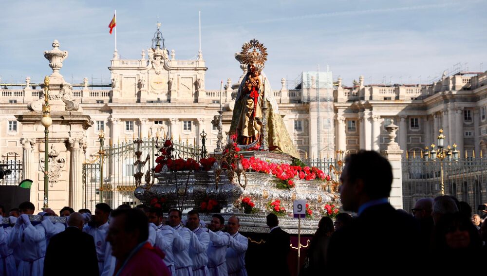 Las mejores imágenes del Día de la Almudena 2025: procesión, misa y ...