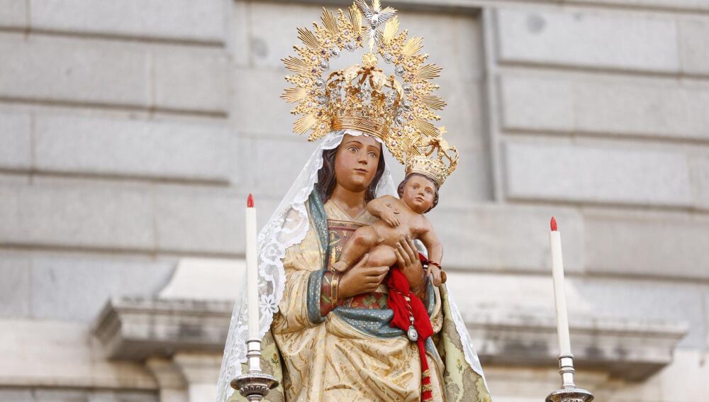 Las mejores imágenes del Día de la Almudena 2025: procesión, misa y ...