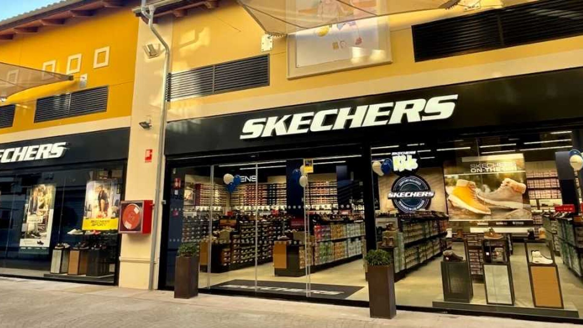 Caminar largas jornadas sin fatiga: por qué estas Skechers con Memory ...