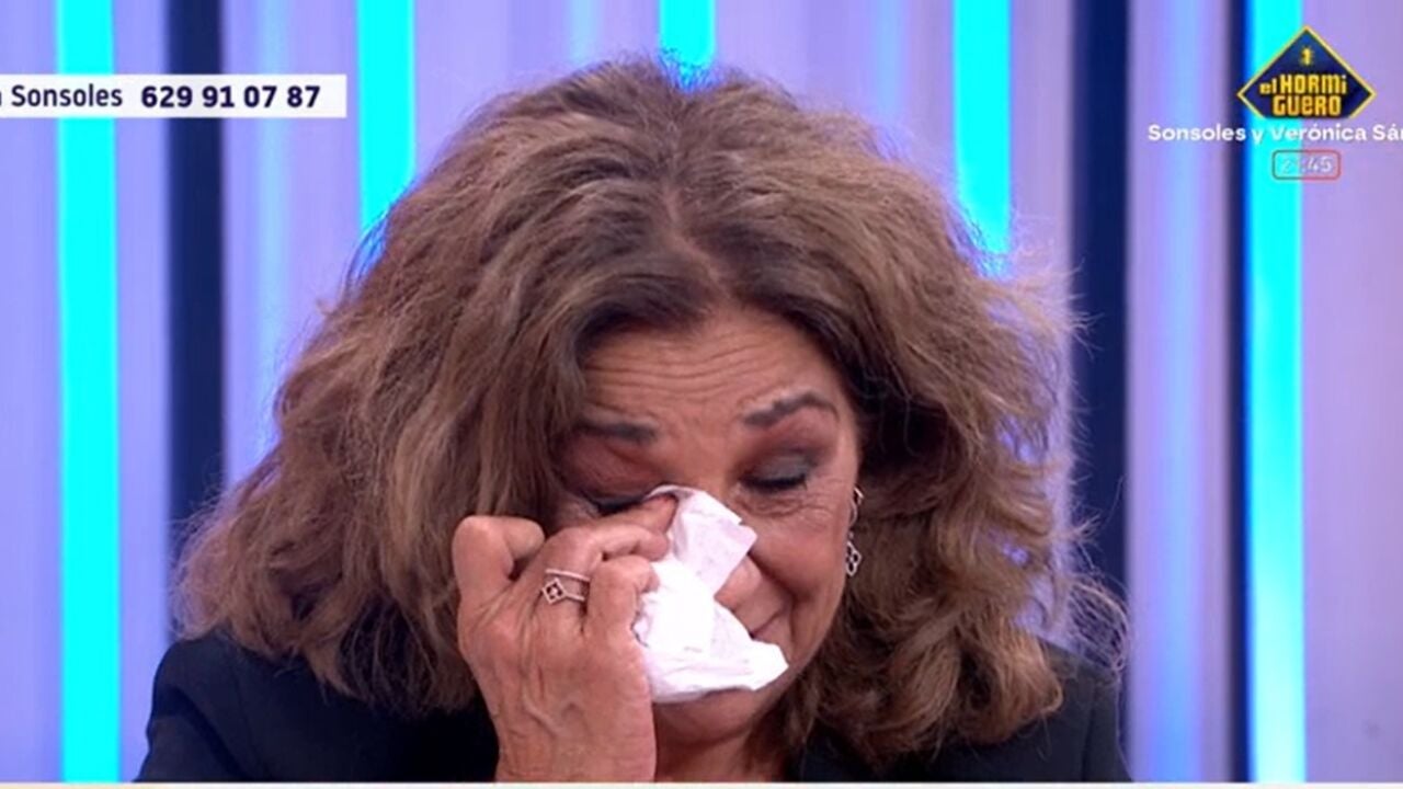 Lolita Flores, entre lágrimas, se emociona al hablar de su hermano ...