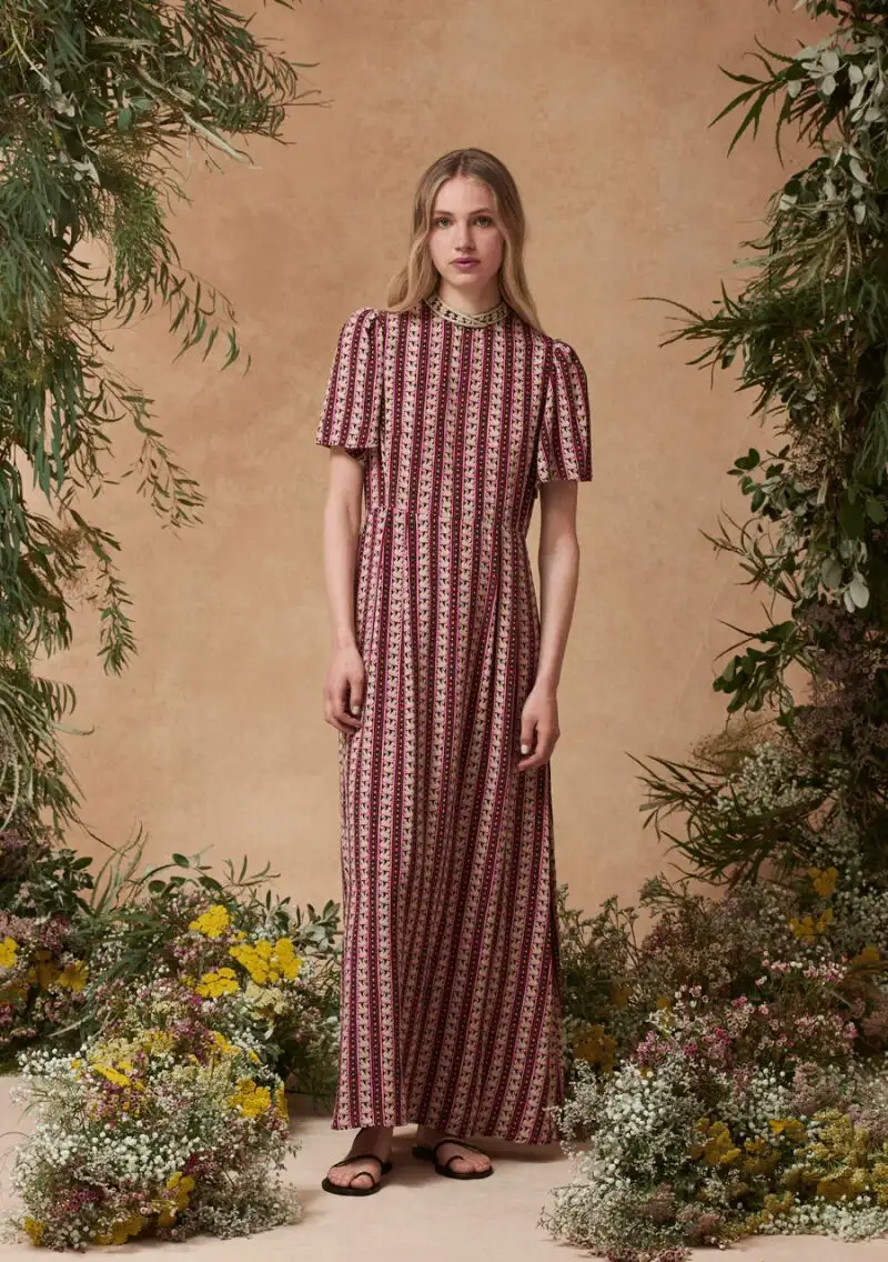 Sassa de Osma deslumbra con el vestido de seda estampado que será ...