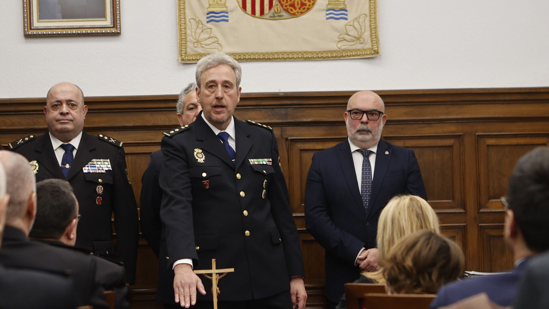 Jiménez de Mingo inicia su andadura como nuevo comisario de la Policía ...