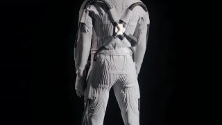 Prada revela la ropa interior térmica que los astronautas de la NASA ...