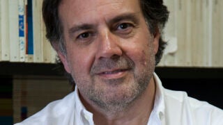 Ismael Crespo, catedrático de Ciencia Política: «La moción de censura ...